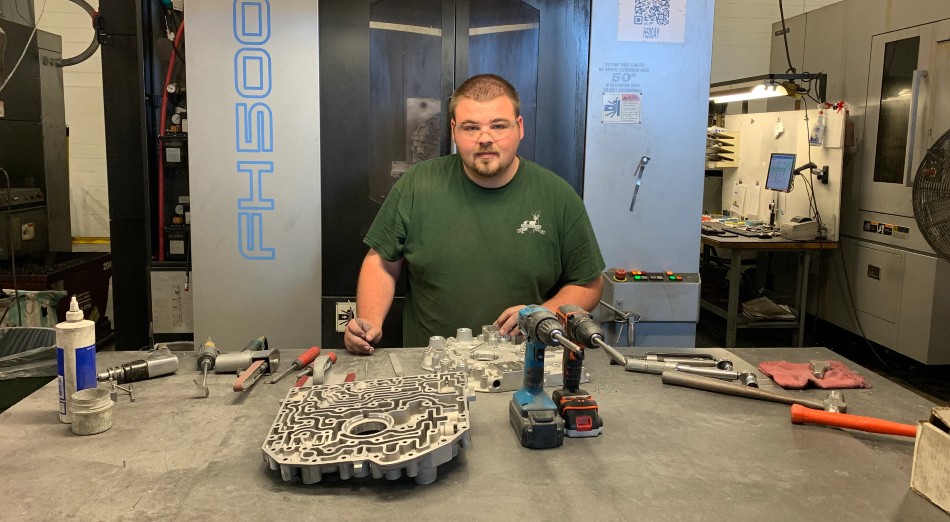 What is a CNC Milling Machine? How do Customers Benefit?